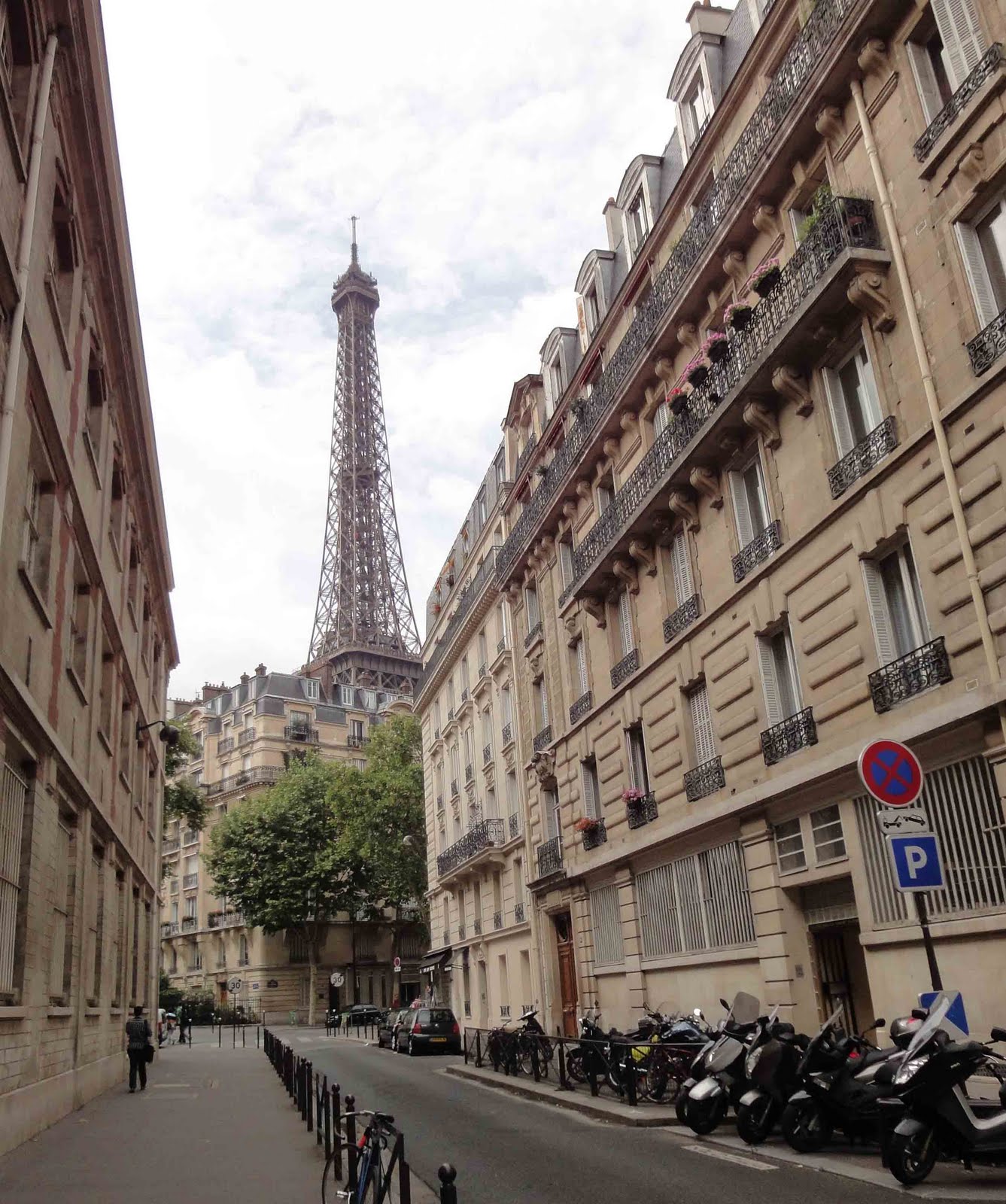 No. 64: The American Library in Paris | 365+ Things I Love About France